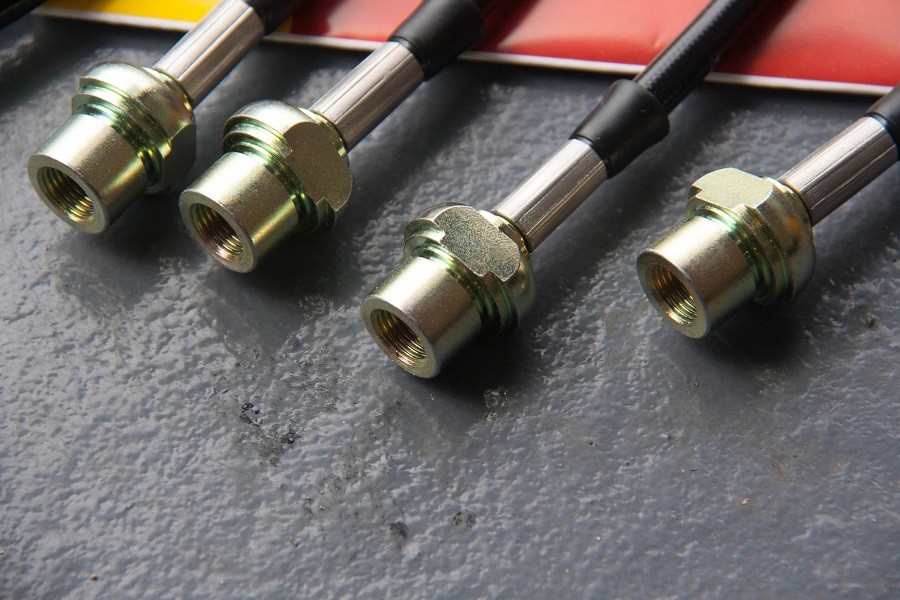 Kit de latiguillos metálicos Goodridge Toyota HDJ-100 - Sierra Overland, S.L.